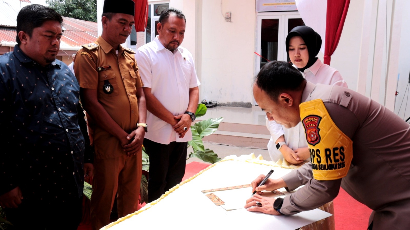 Resmi Jadi Kampung Bebas Narkoba ke-25, Gampong Lamkeunung Tampilkan Hasil UMKM