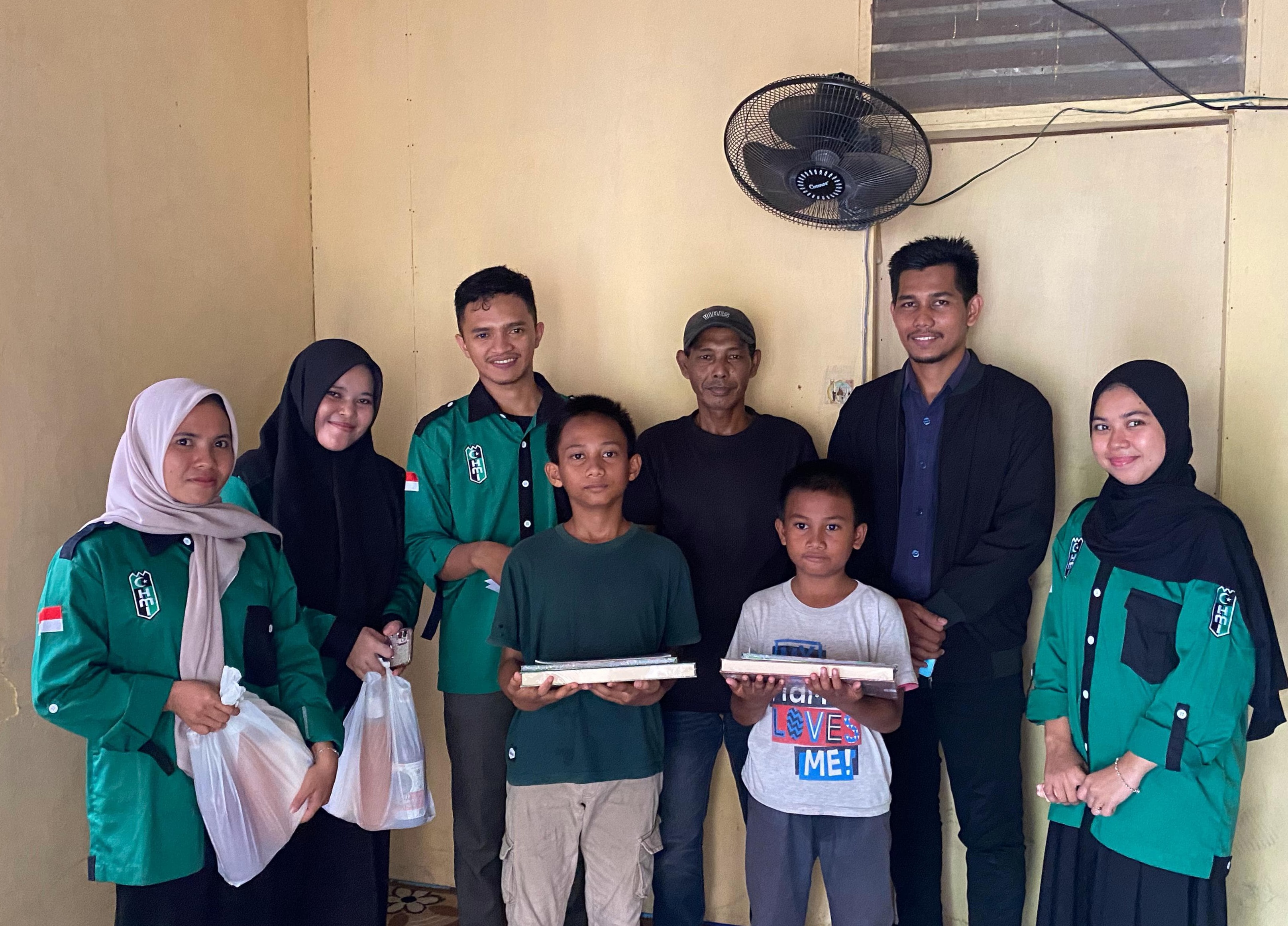 Tutup Rangkaian Milad ke-78, HMI Cabang Tapaktuan Santuni Yatim dan Sebar Wakaf Al-Quran